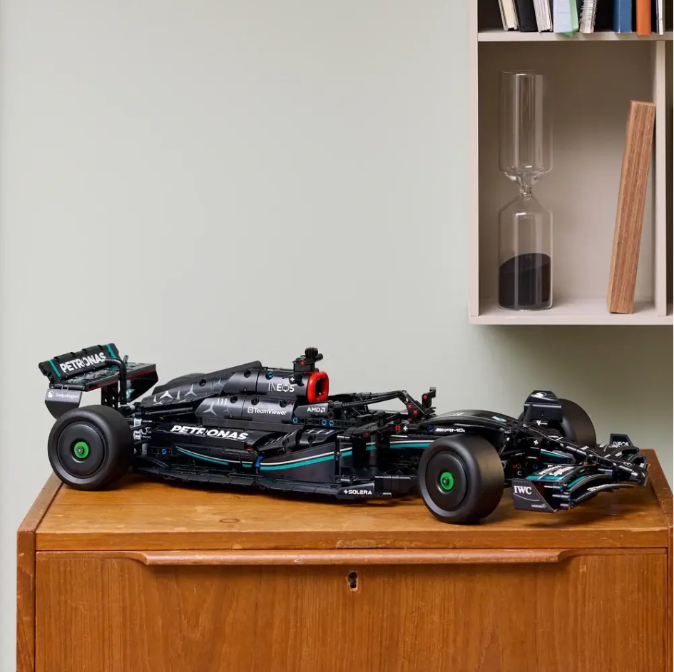 [Dài 65cm] Mô hình lắp ráp siêu xe đua Mec F1 Black tỉ lệ 1:8 với 1642 ...