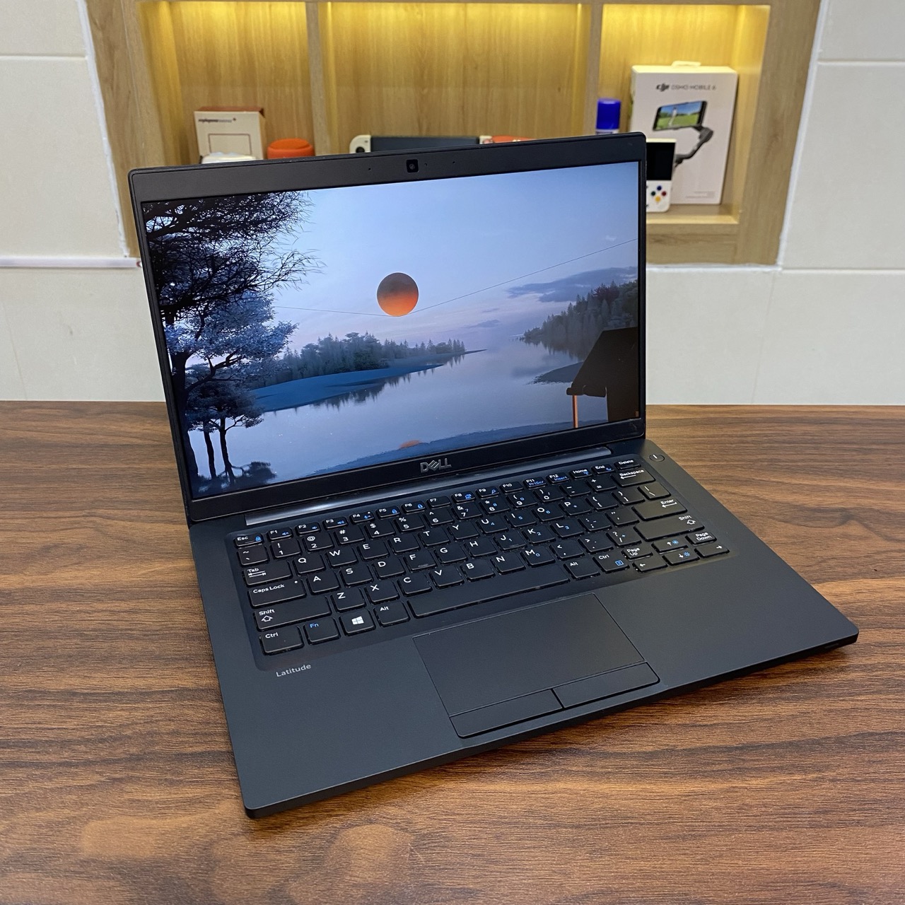 Laptop Dell Latitude E7390 màn 13.3 FullHD - Core i7 8650u 8G SSD 256G ...