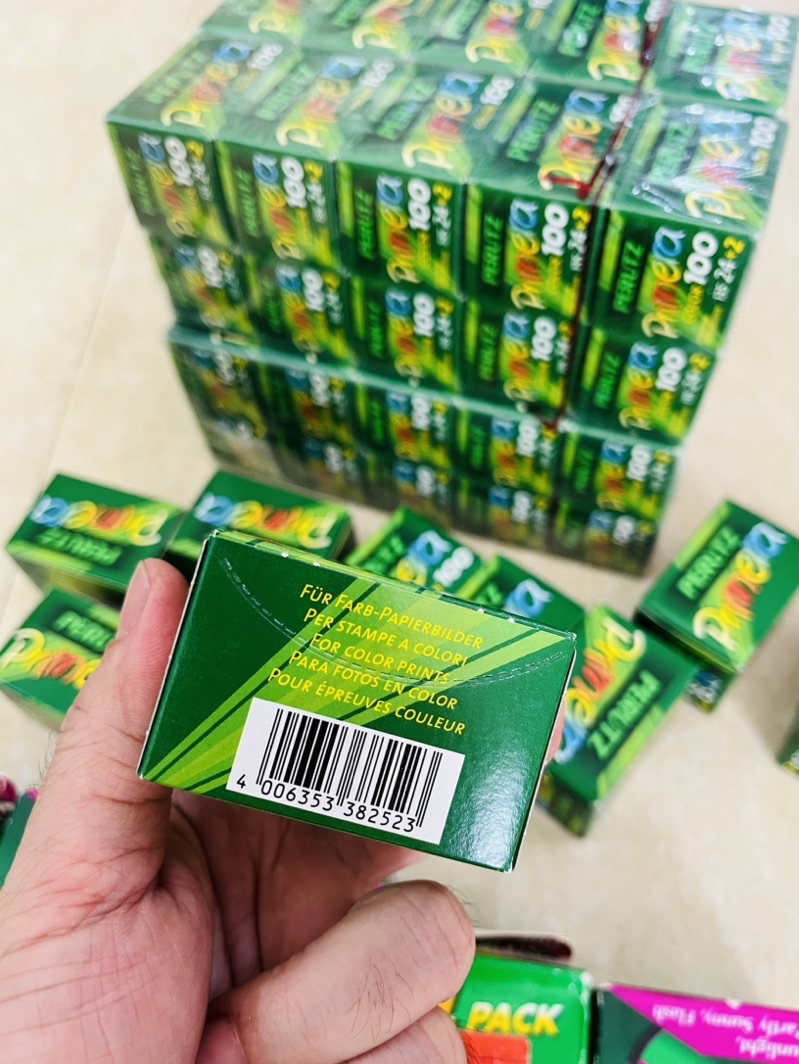 Film chụp ảnh (rất hiếm) Perutz Primera 100 26 tấm date 03/2006 film ...