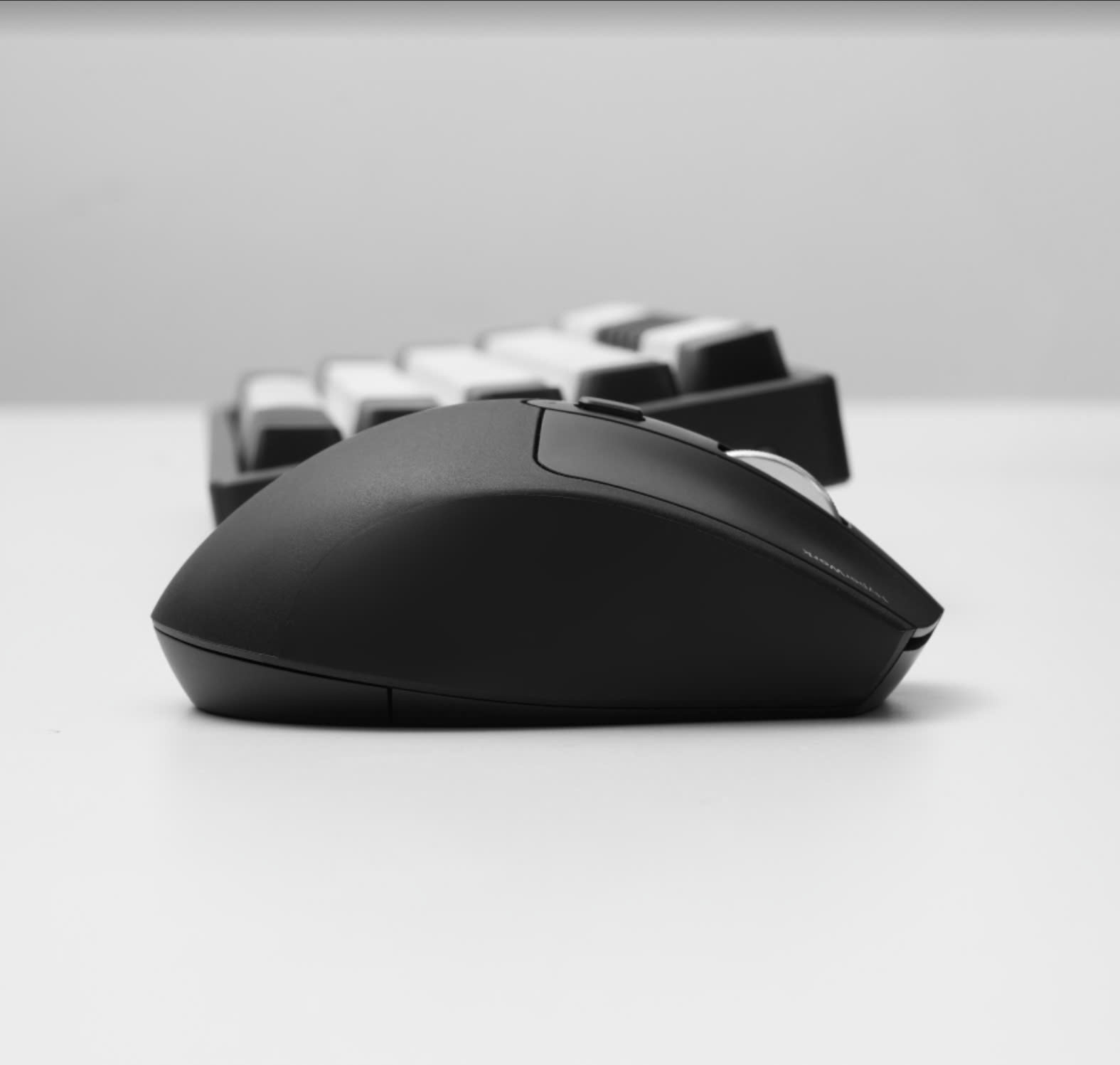 Chuột không dây HyperWork Silentium MS01 (Switch silent yên tĩnh, kết ...