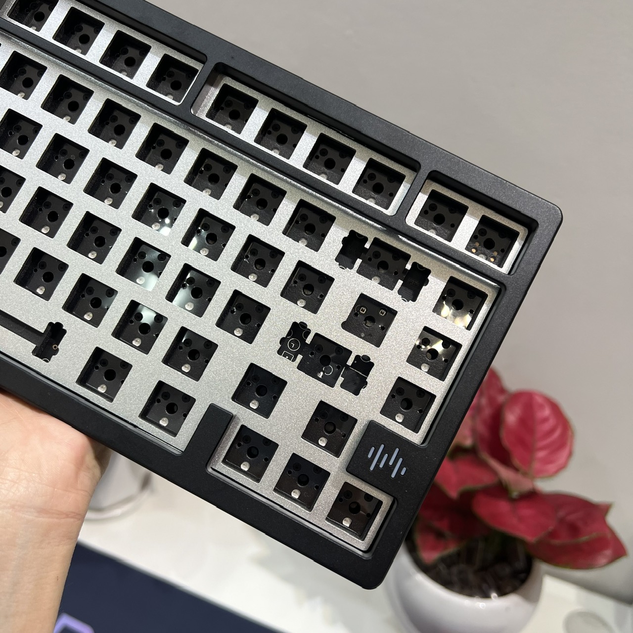 Plate nhôm Nut65, Wave75, Crush80, GX87, Furycube F75, Lucky65 v2 ...