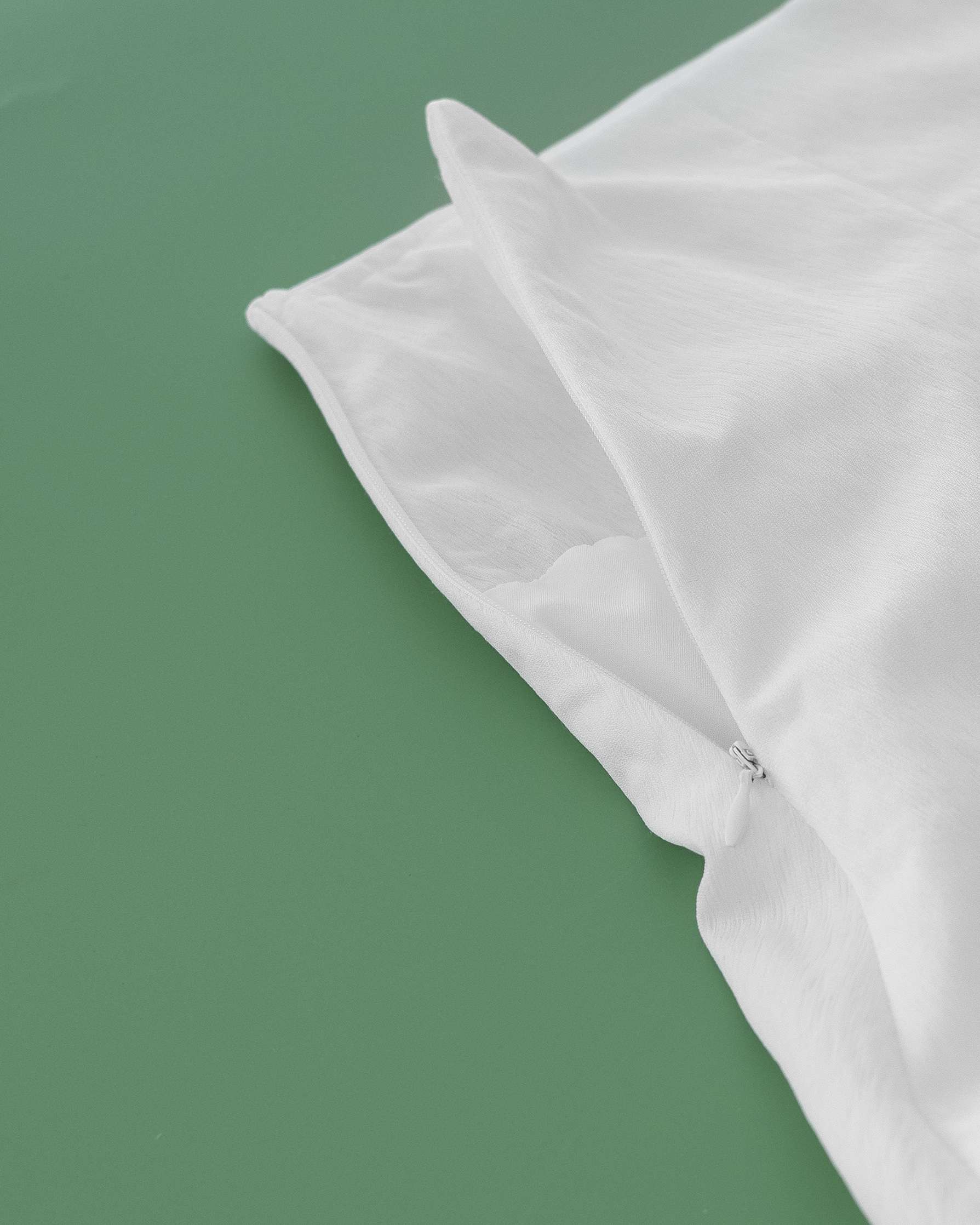 Chân váy ngắn xòe cạp cao xếp ly bản to THE C.I.U - Laine Skirt - MN04 | Shopee Việt Nam