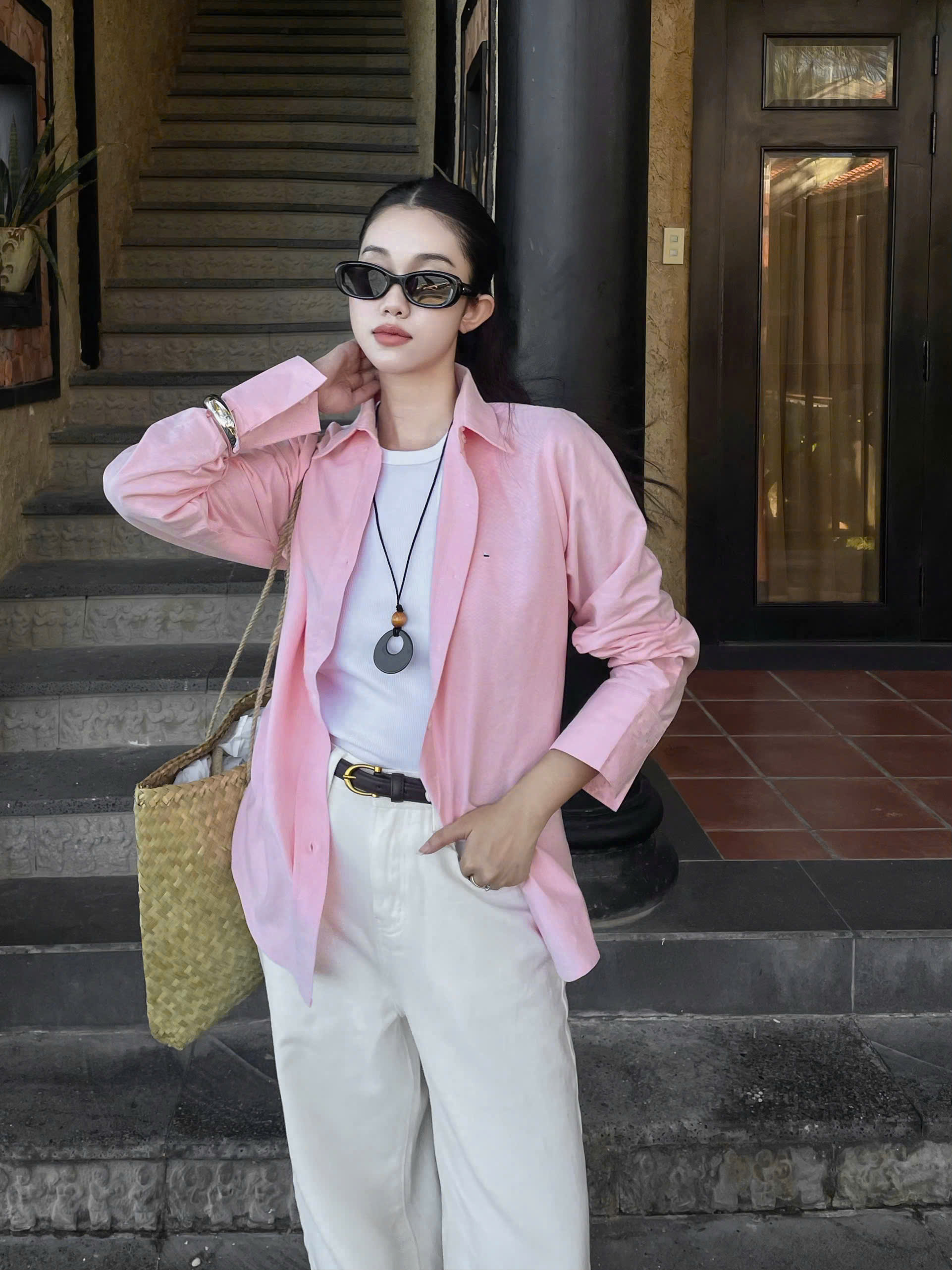 Áo sơ mi nữ tay dài dáng vừa người thêu logo TM285 URATV | Shopee Việt Nam