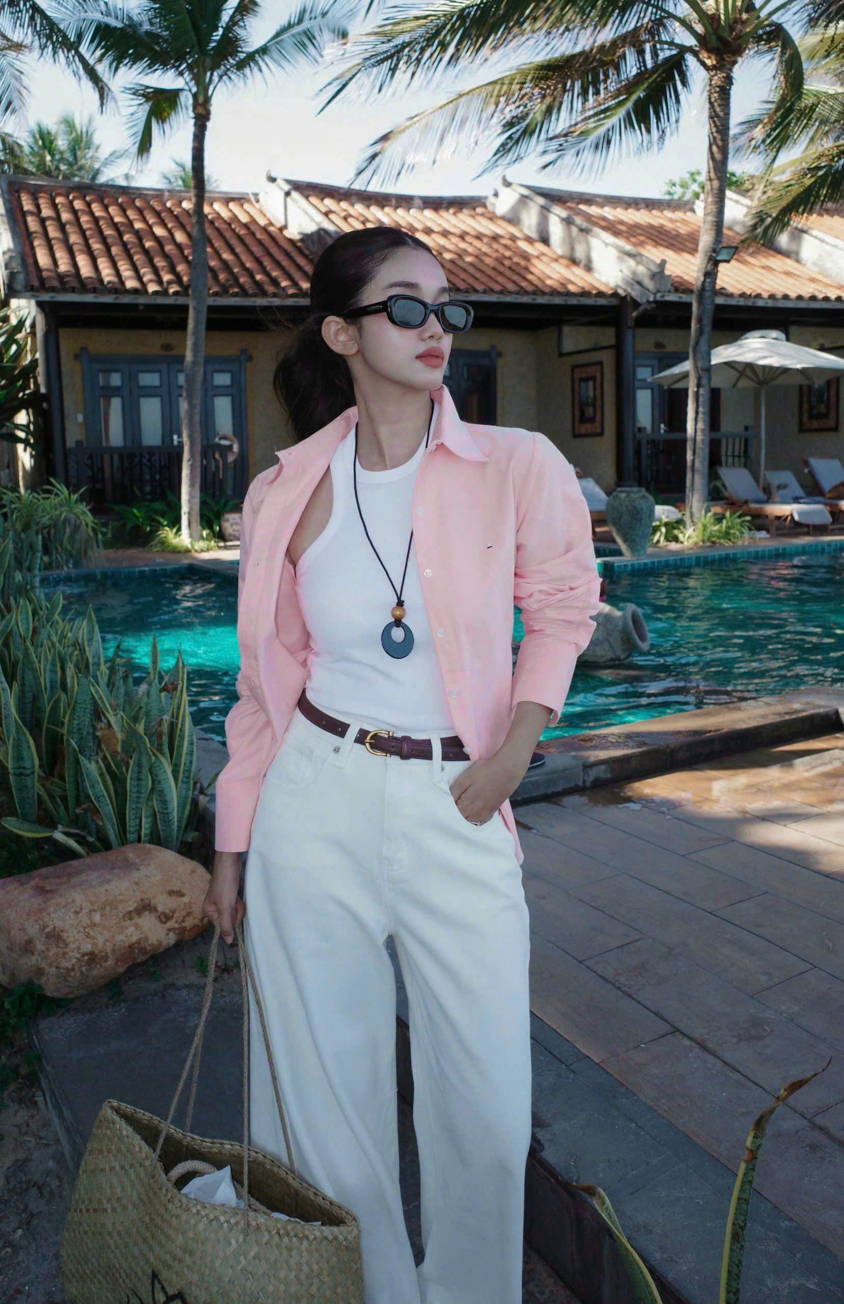 Áo sơ mi nữ tay dài dáng vừa người thêu logo TM285 URATV | Shopee Việt Nam