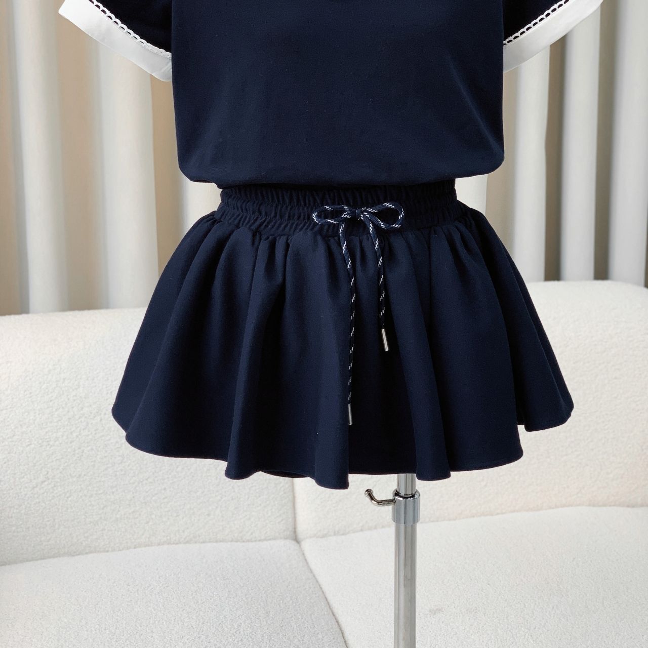 Set đồ nữ kiểu tiểu thư áo thun polo thiết kế phối cổ sen và chân váy xòe dáng ngắn Linly Store ...