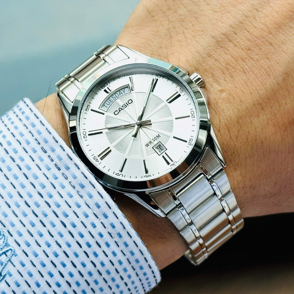 Đồng Hồ Nam MTP-1381D-7AVDF Mặt Trắng Dạ Quang Kính Khoáng 39.9mm Chống Nước Dây Kim Loại Chính ...