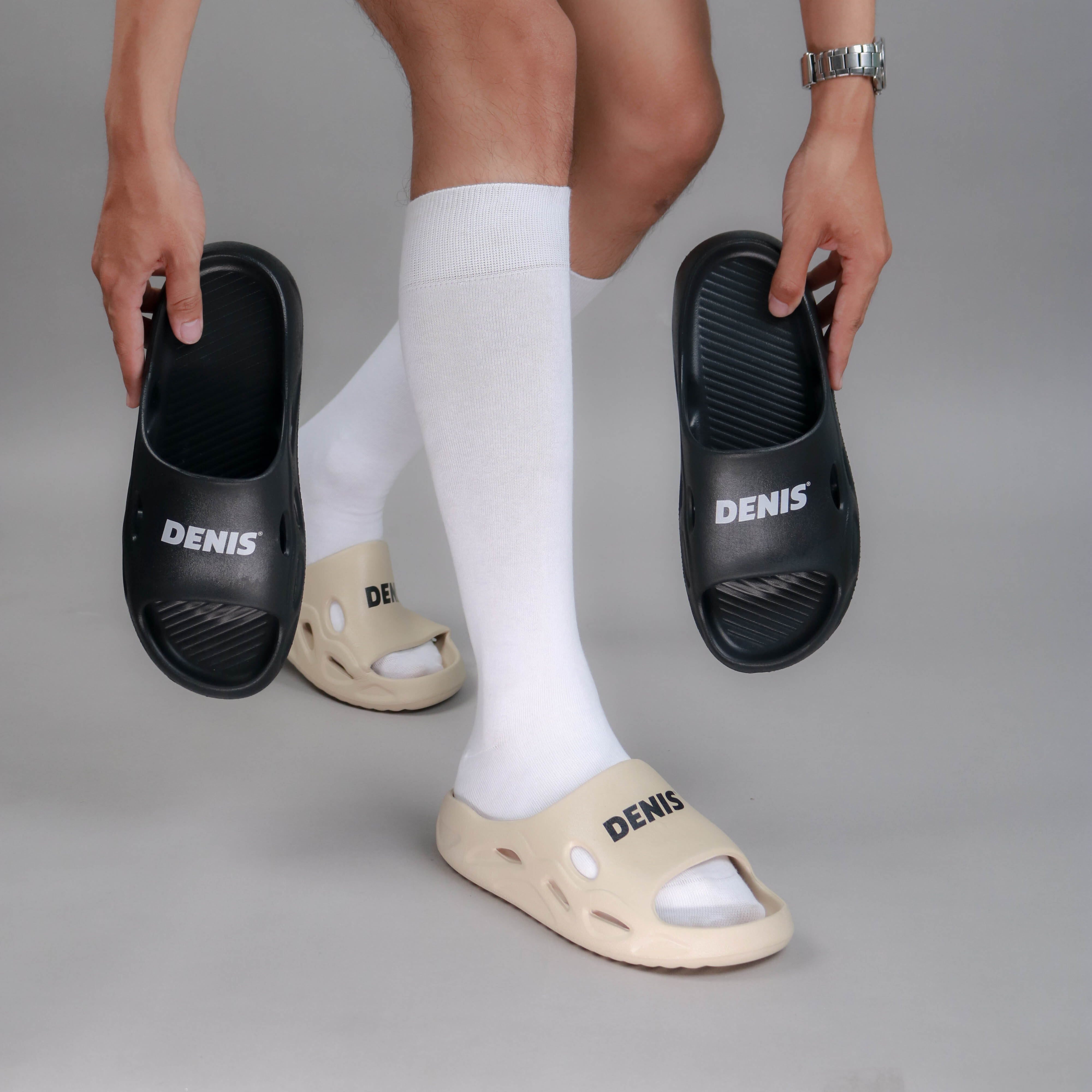 Dép bánh mì Denis Unisex Slipper Màu đen đục lỗ Basic - BM02 BM04 DENIS ...