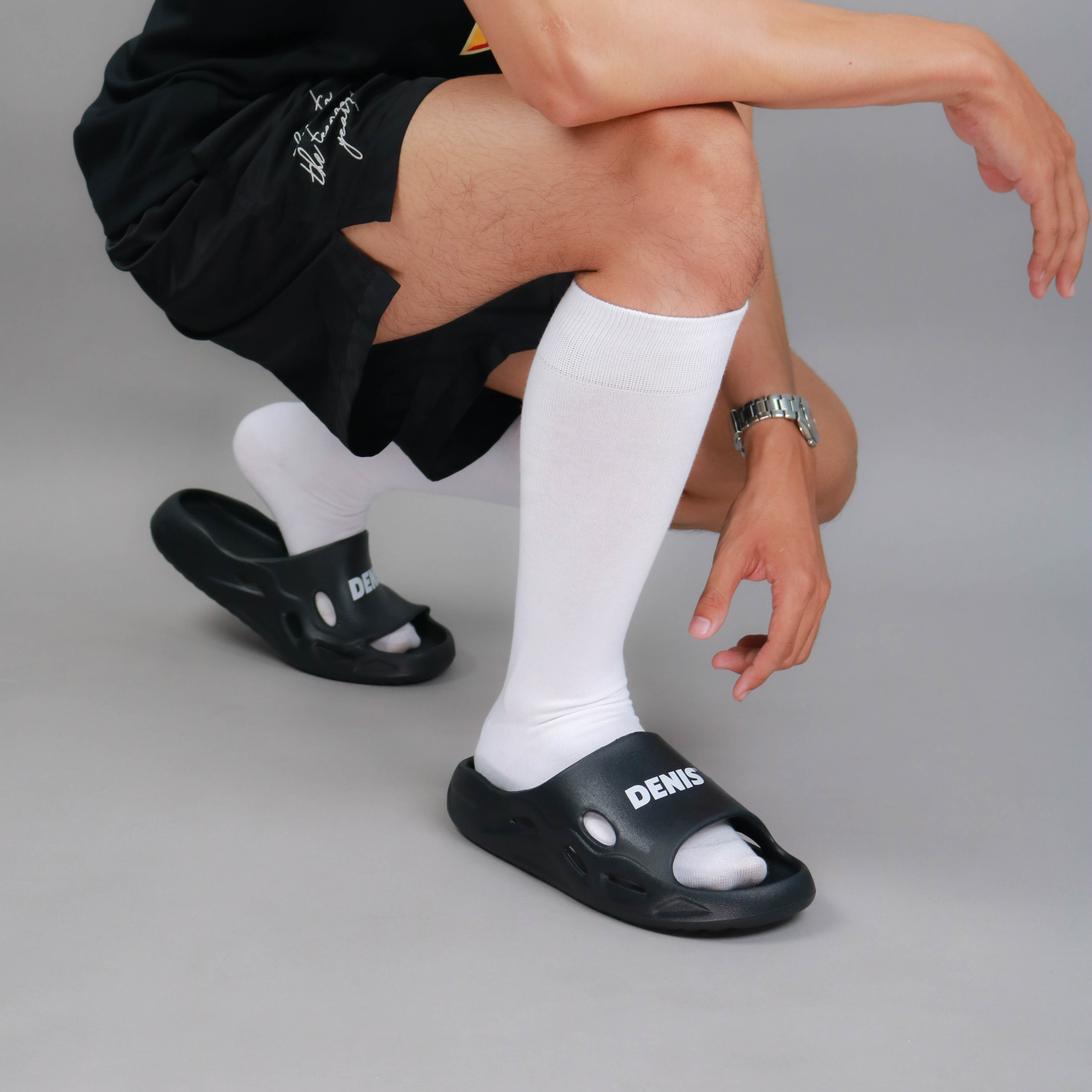 Dép bánh mì Denis Unisex Slipper Màu đen đục lỗ Basic - BM02 BM04 DENIS ...