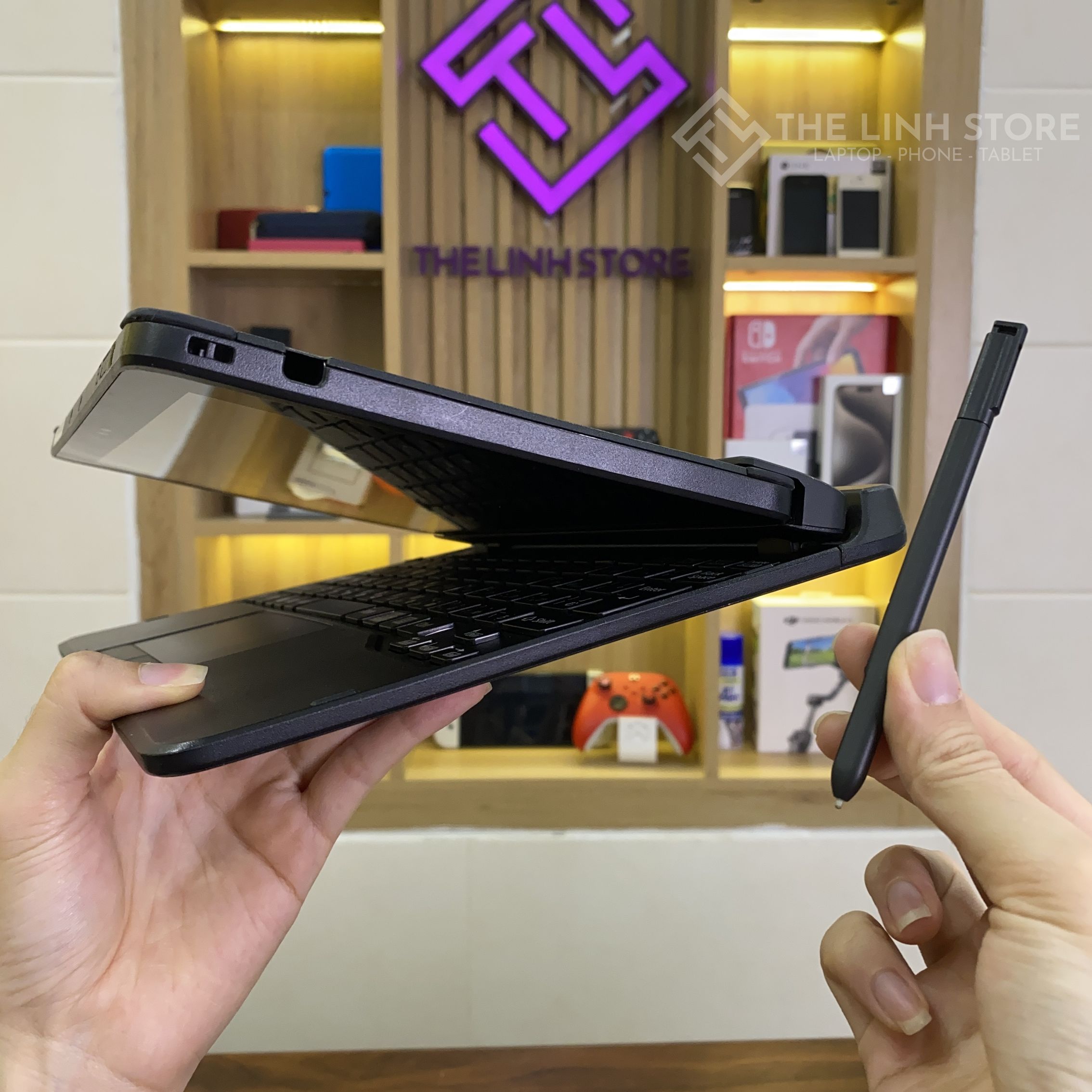 Máy tính bảng Fujitsu ARROWS Tab Q508 kèm Phím và bút - Window10 intel ...