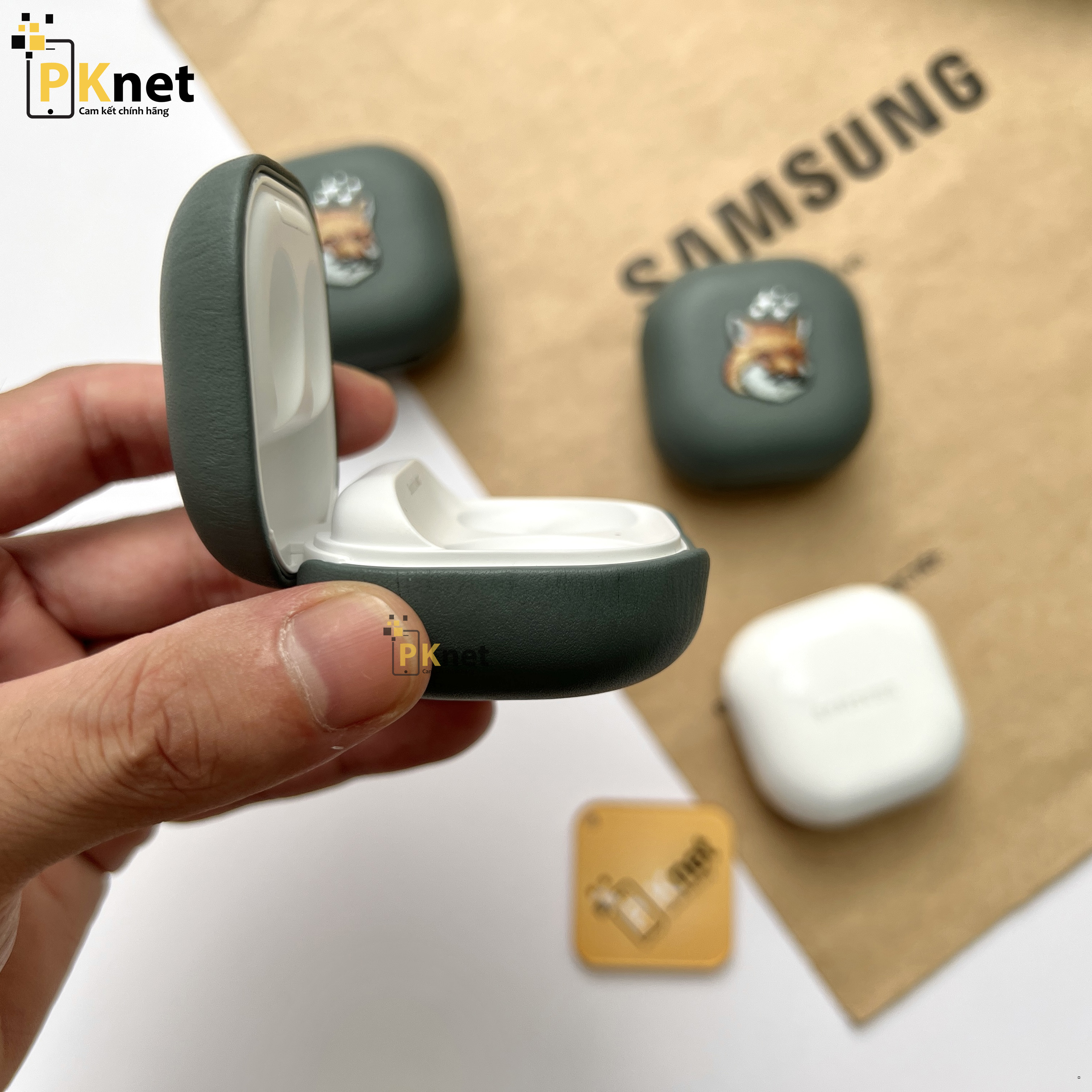 Ốp Samsung Buds 2 / Buds 2 Pro/ Buds Live/ Buds FE/ Buds Pro phiên bản Maison Kitsune Chính Hãng ...