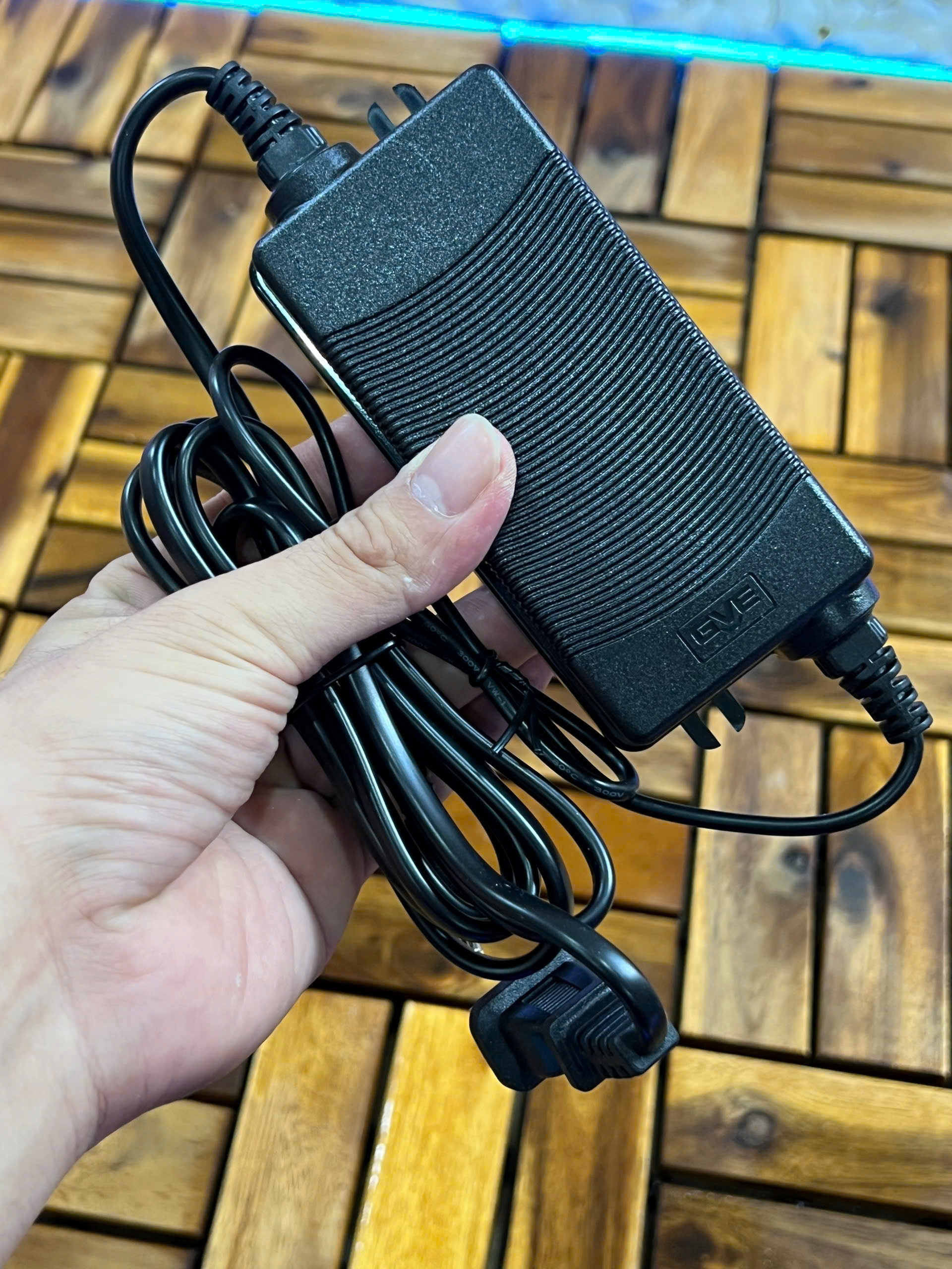 Nguồn adapter DC 24v 3a 72w GVE chính hãng | Shopee Việt Nam