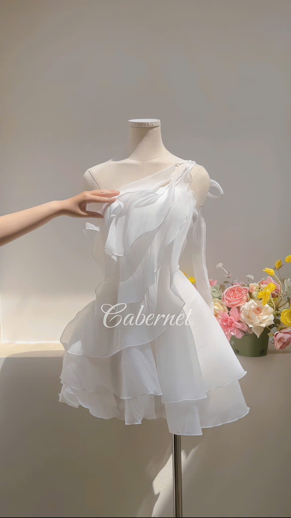 D274 Cabernet Moliss dress đầm chéo vai dáng ngắn xếp tầng cách điệu đi ...