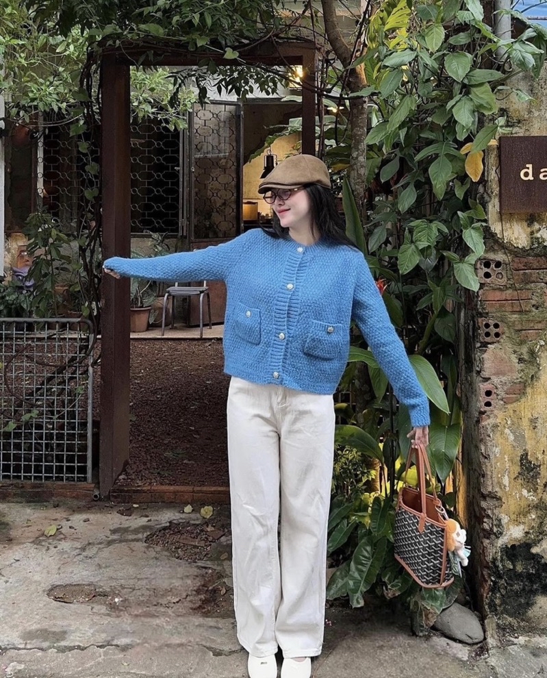 Áo Len Xanh Coban WGWE hàng QC Có Sẵn (Hình Thật) Áo Len Khuy Hoa Style Hàn Quốc Xinh Xắn ...
