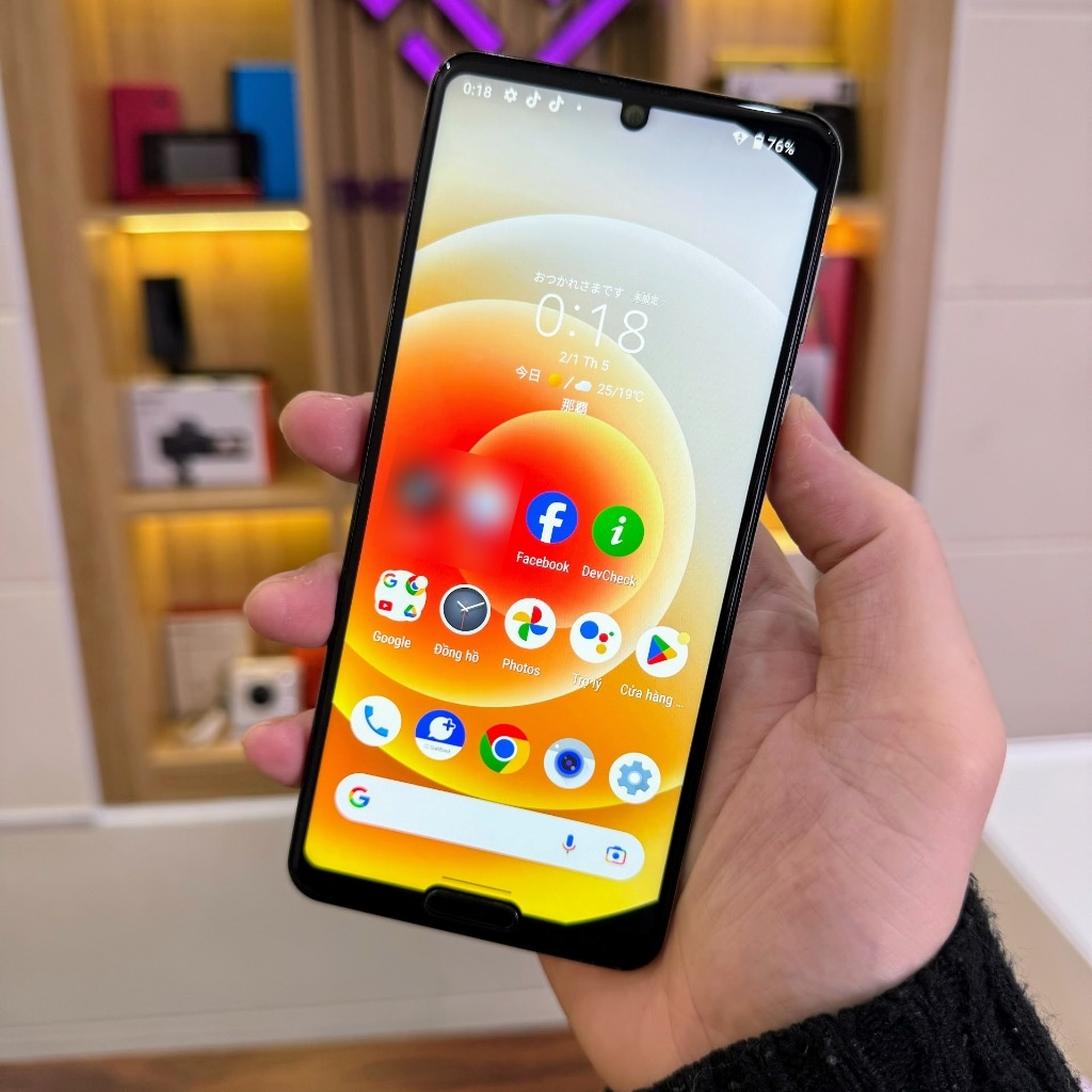 Điện thoại Sharp Aquos R5G màn 120Hz 2K - Snapdragon 865 ram 12G 256G | Shopee Việt Nam
