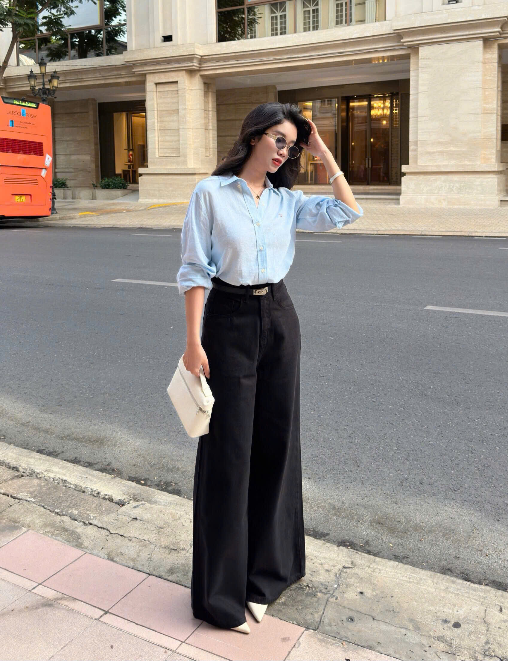 Áo sơ mi nữ tay dài dáng vừa người thêu logo TM285 URATV | Shopee Việt Nam