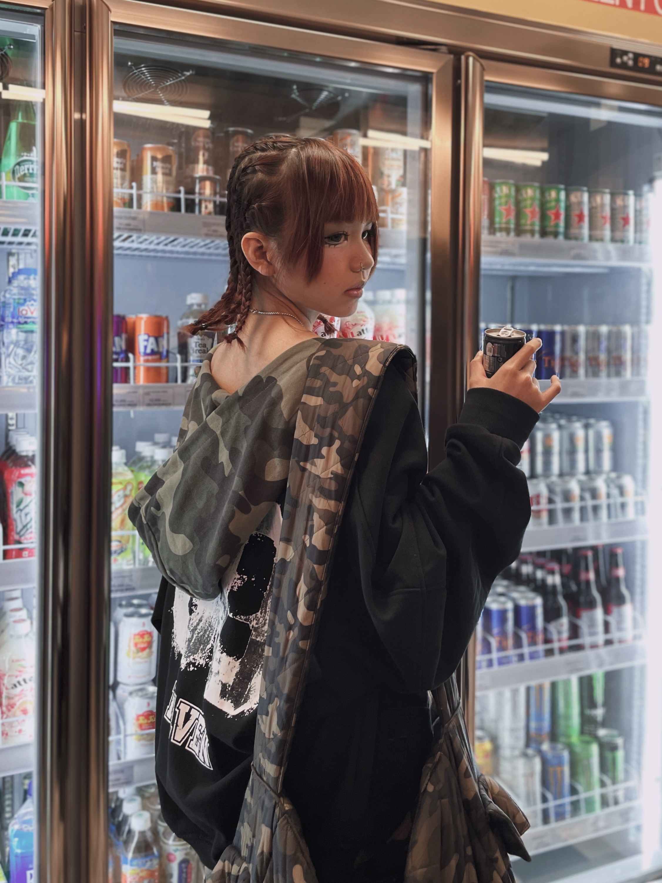 Áo hoodie form rộng in số 90 phối nón camo rằn ri Haven Studio chất nỉ cua dày dặn màu đen và ...