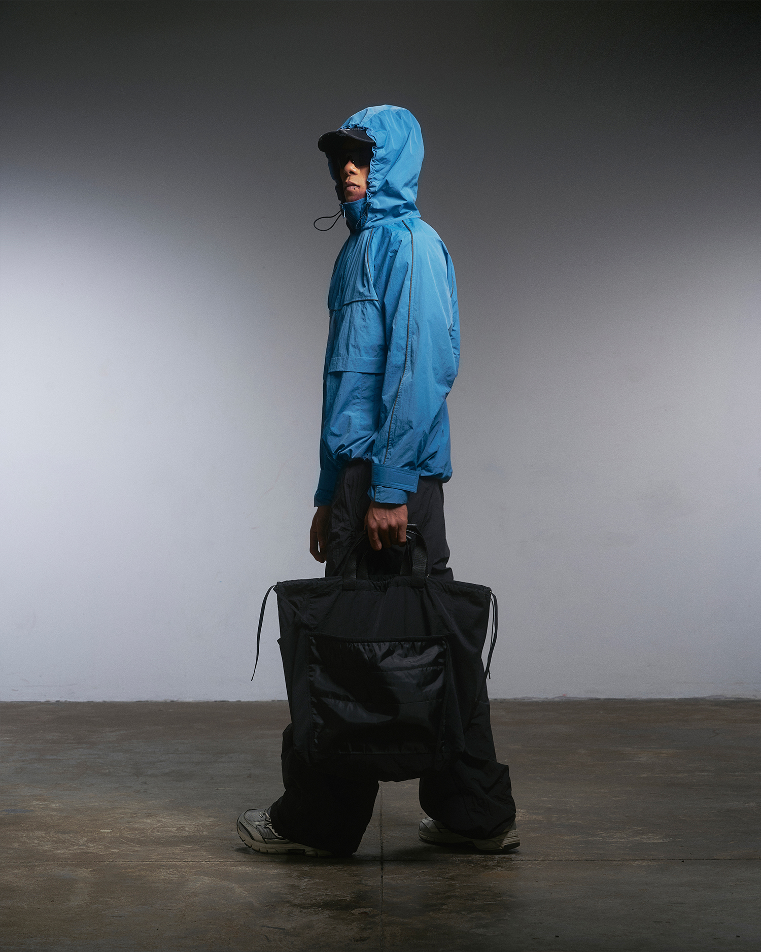 Áo Khoác Gió DAPPERANDMORE Basic Line Windbreaker Jacket Vải Dù 2 Lớp Đính Tag Kim Loại - Blue ...