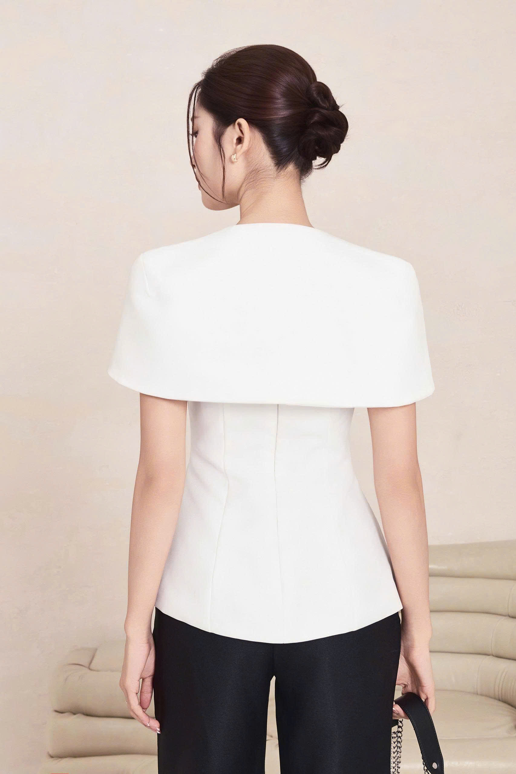 Set Áo Cúp Ngực 2 Dây Đính Đá Kèm Choàng Phối Quần Ống Loe Phong Cách Trưởng Thành Trang Nhã YM ...