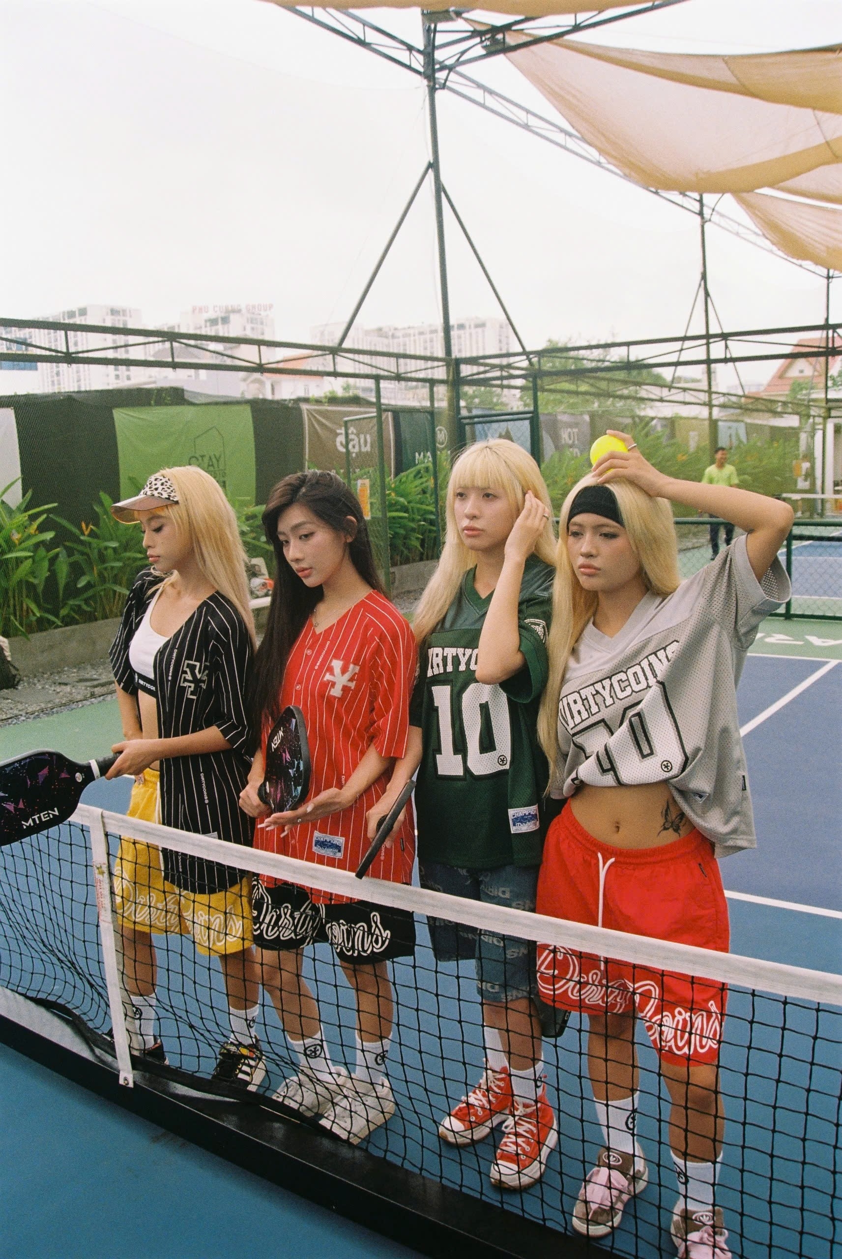 Quần DirtyCoins Script Logo Nylon Shorts | Shopee Việt Nam