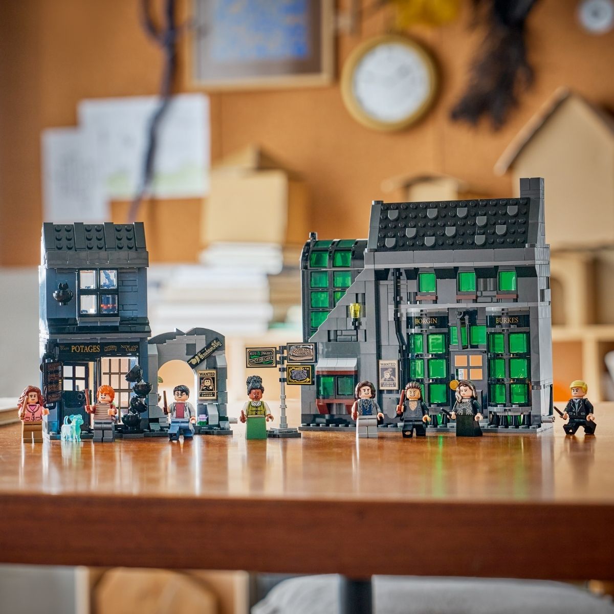 LEGO HARRY POTTER 76471 Đồ Chơi Lắp Ráp Hẻm Knockturn™: Khu Phố Cửa ...