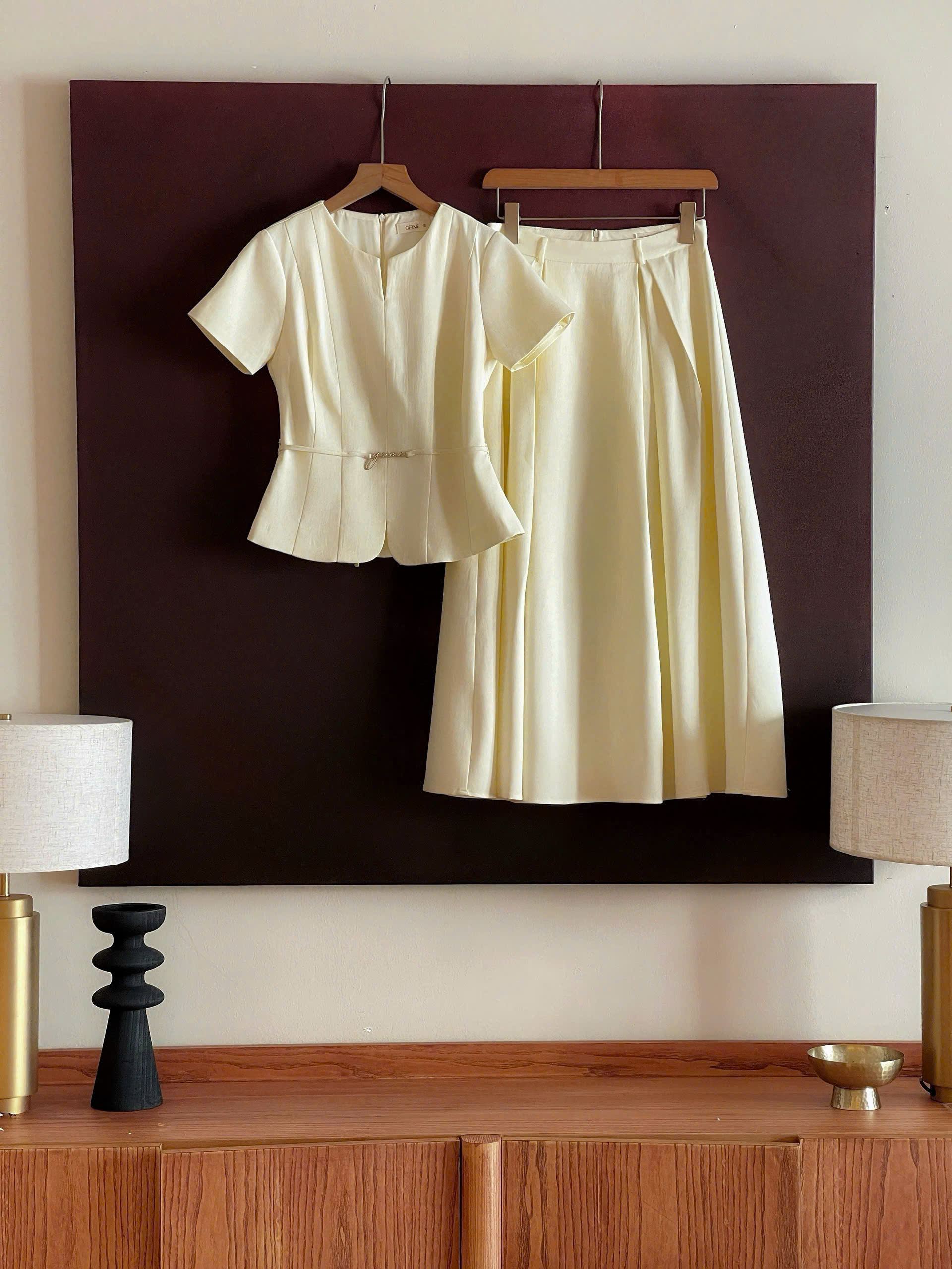 Áo peplum nữ GERME Belove cổ tròn phối đai eo đính logo vải xước Thái ...