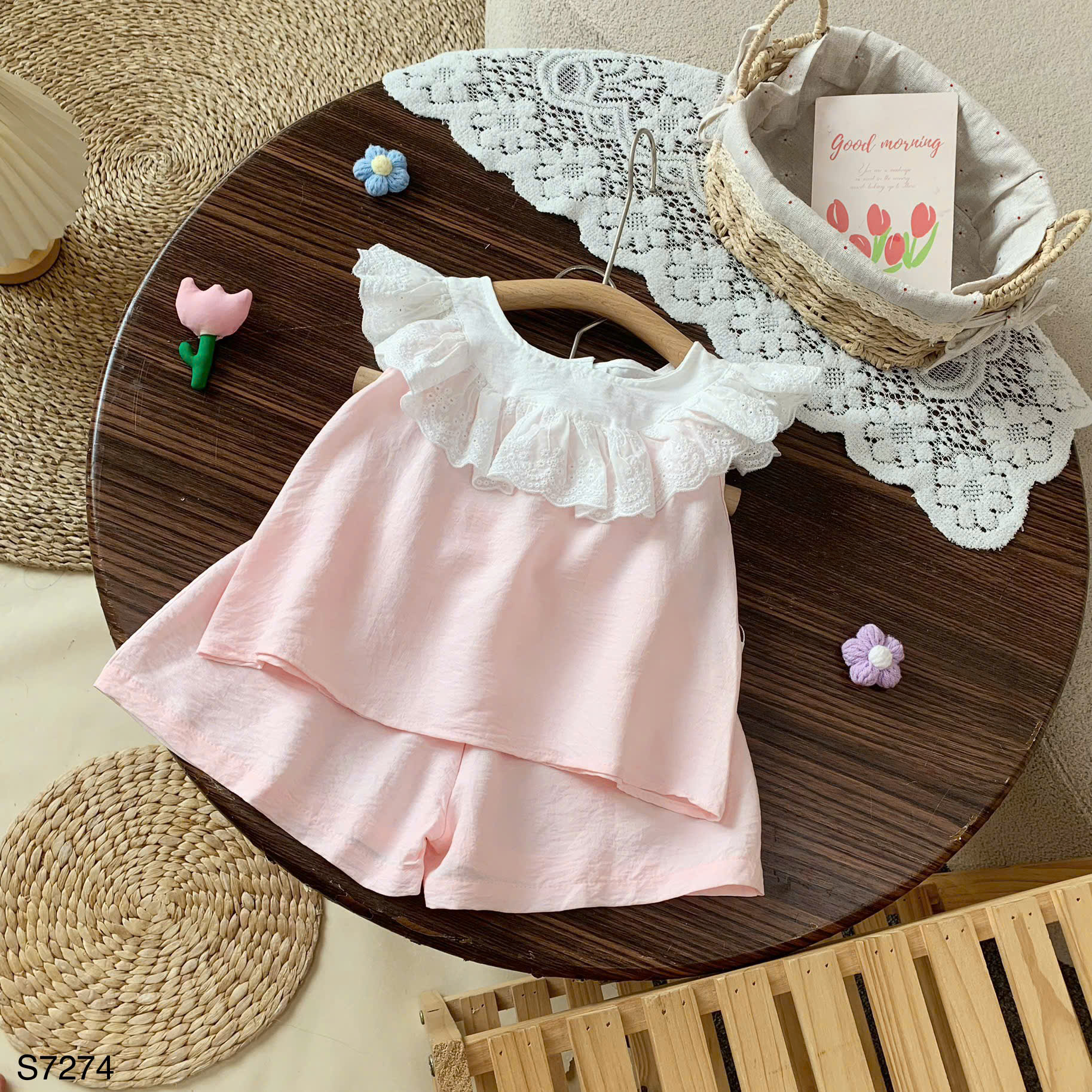 Set Áo Đũi Hồng Cổ Kem Quần Sooc Cho Bé Size 8-19kg Hey Susie S7274 ...