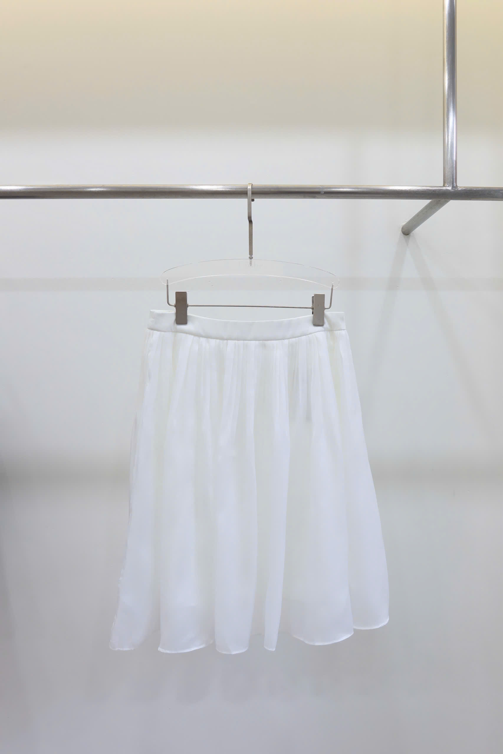 COSHE LUNA SKIRT - Chân váy ngắn ngang gối chất xốp ánh kim dáng xoè ...