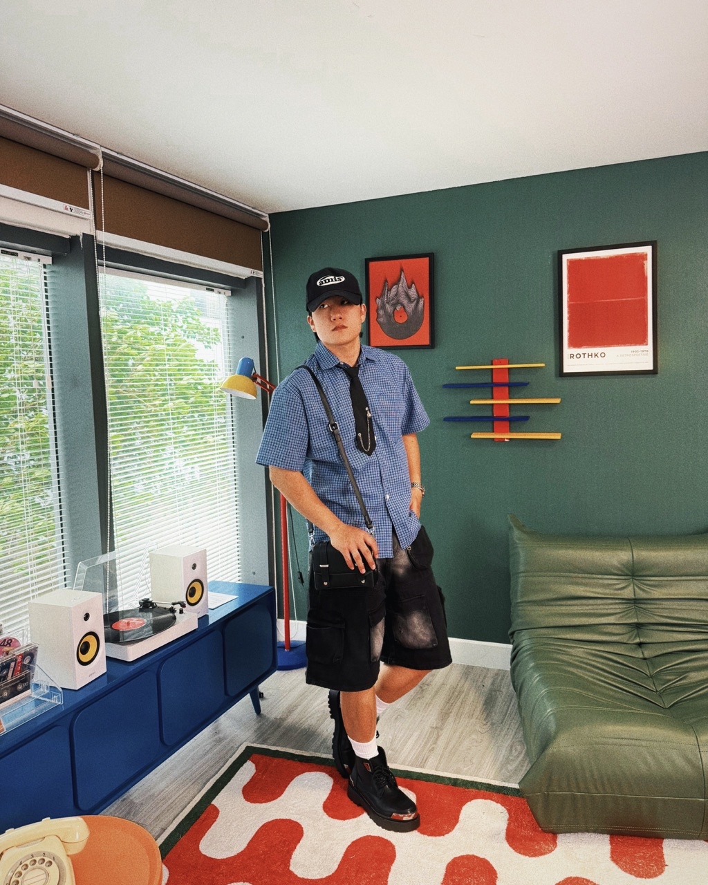 set quần áo Thor gồm áo sơmi tay ngắn caro xanh và quần short denim túi ...