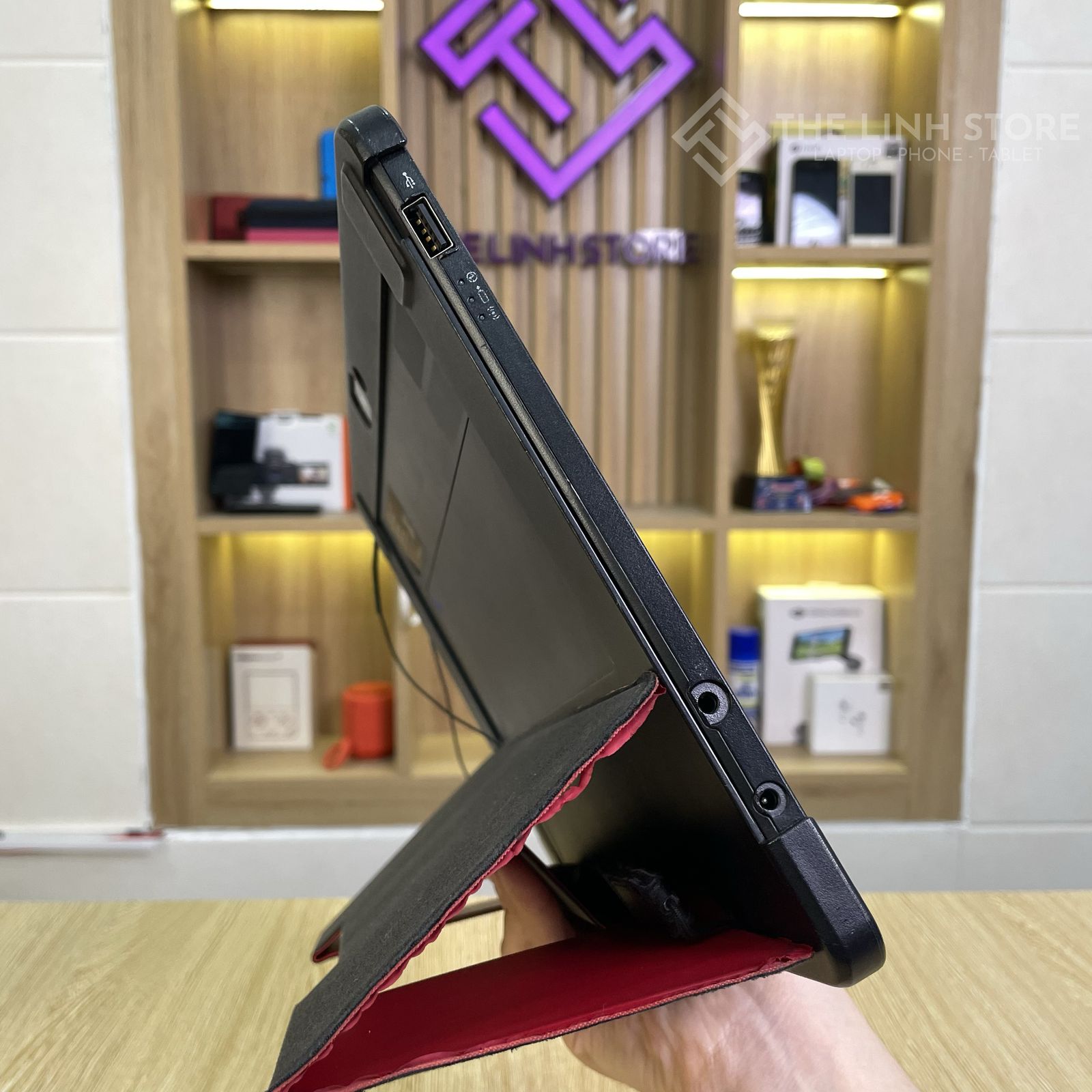 Máy tính bảng Fujitsu ARROWS Tab V727 chạy Window 10 kèm bút - Core M3 ...
