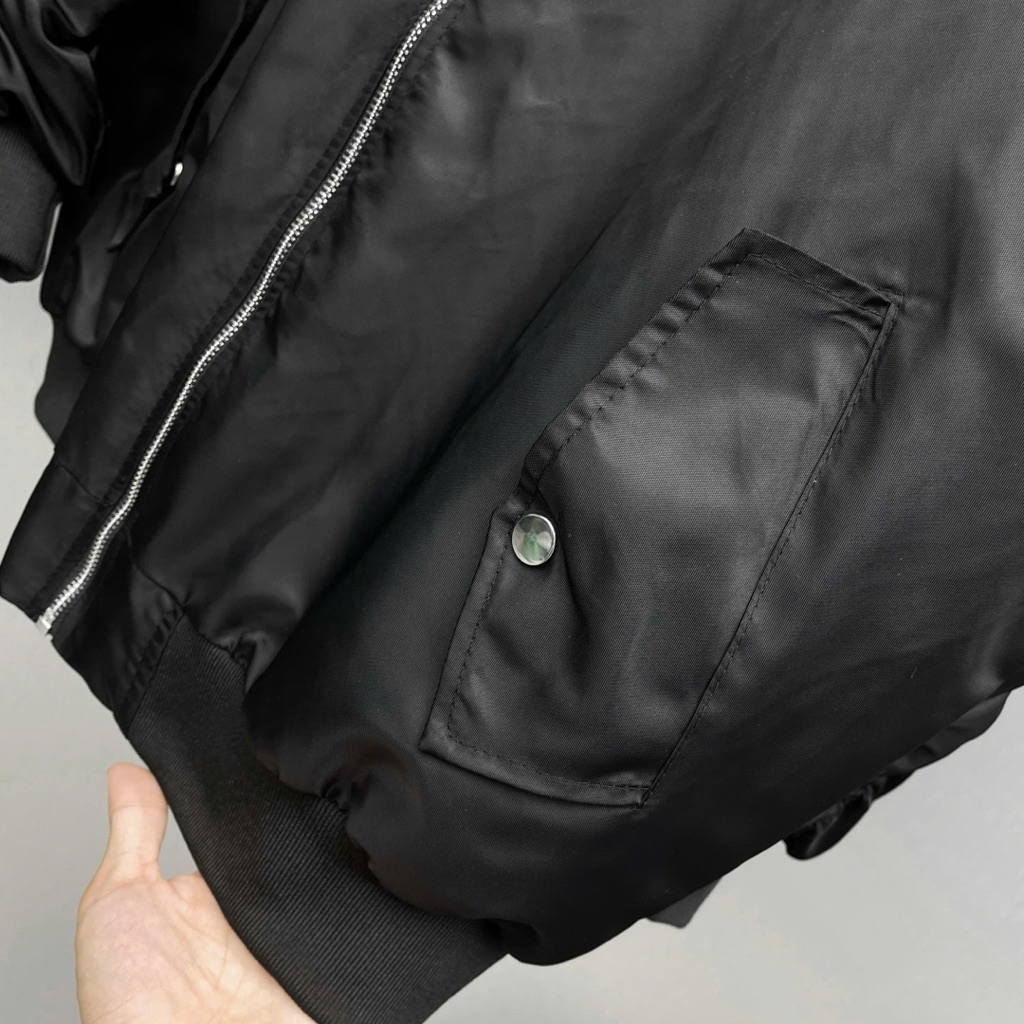 Áo khoác bomber gió nam nữ PB thân trơn túi bụng nắp cúc phối túi zip ...