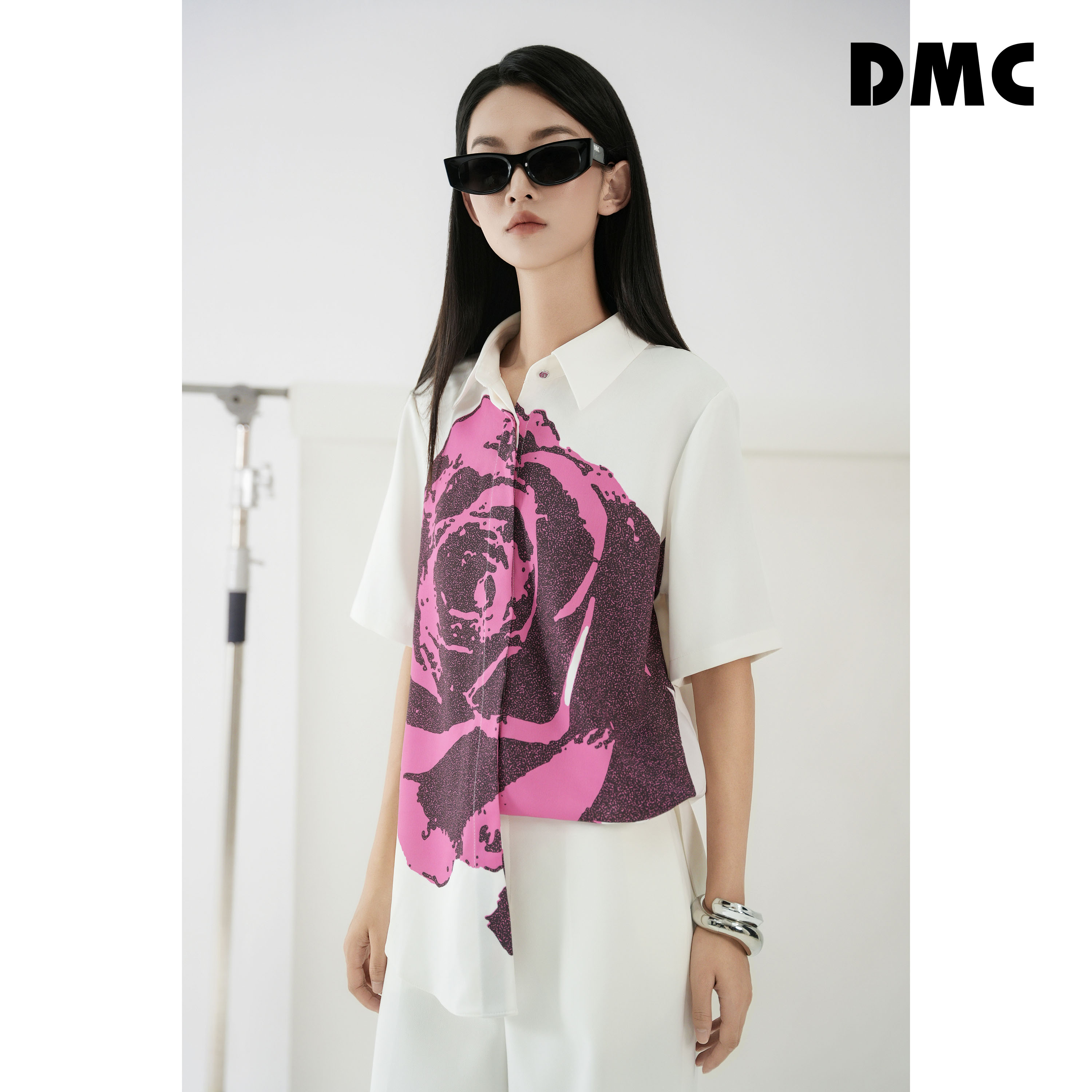 Áo sơ mi lụa kiểu nữ họa tiết hoa hồng DMC (White Rose Graphic Silk ...