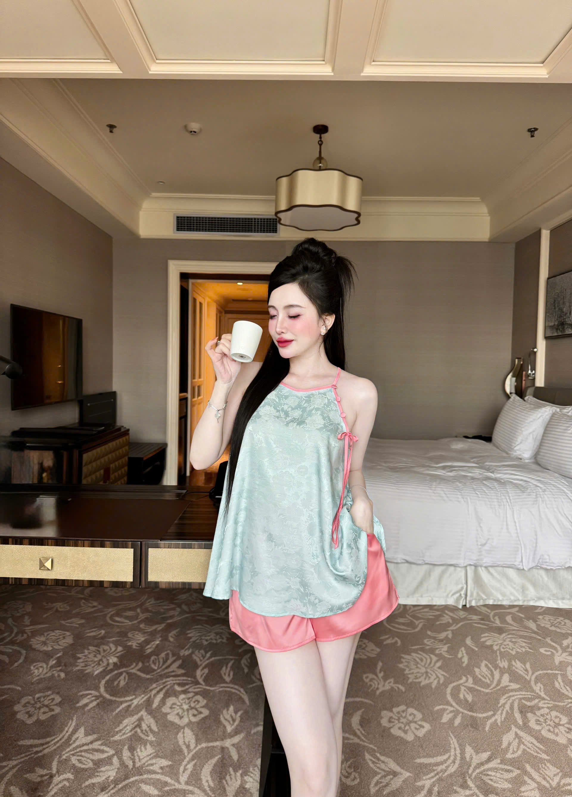 Bộ đùi yếm cao cấp VY LINH chất liệu gấm phối quần lụa latin thoáng mát ...