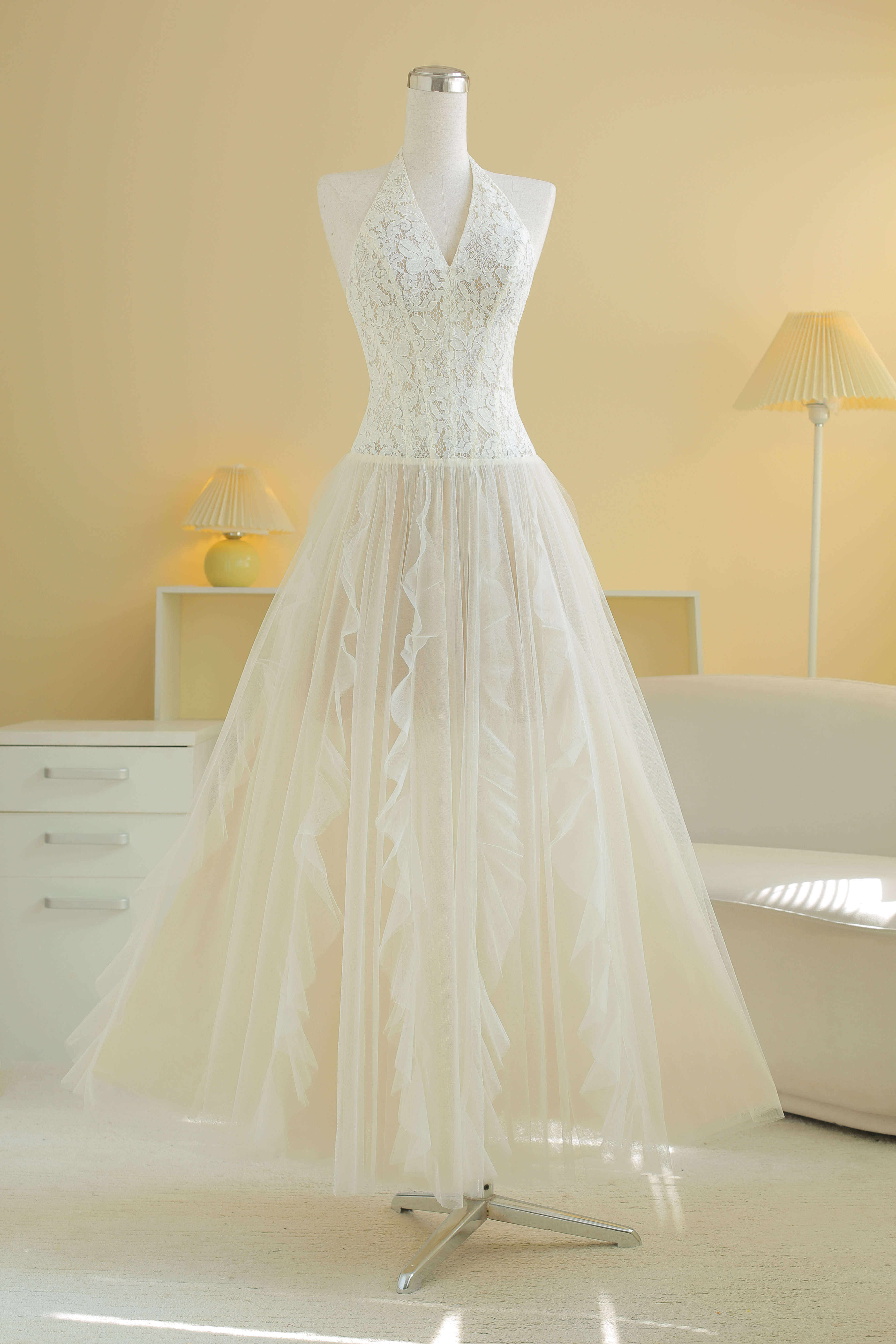 SÒ VINTAGE - ATHELIA Phiên bản trắng dáng xòe, cổ yếm | Shopee Việt Nam