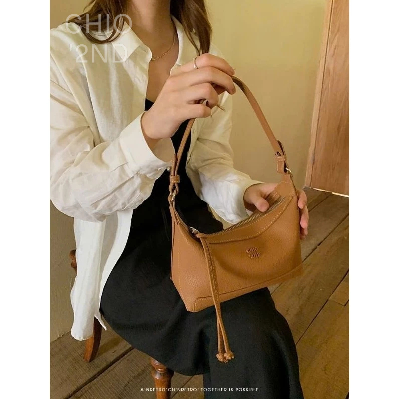 Túi CHIO2ND Chính hãng - CO241201 | Shopee Việt Nam