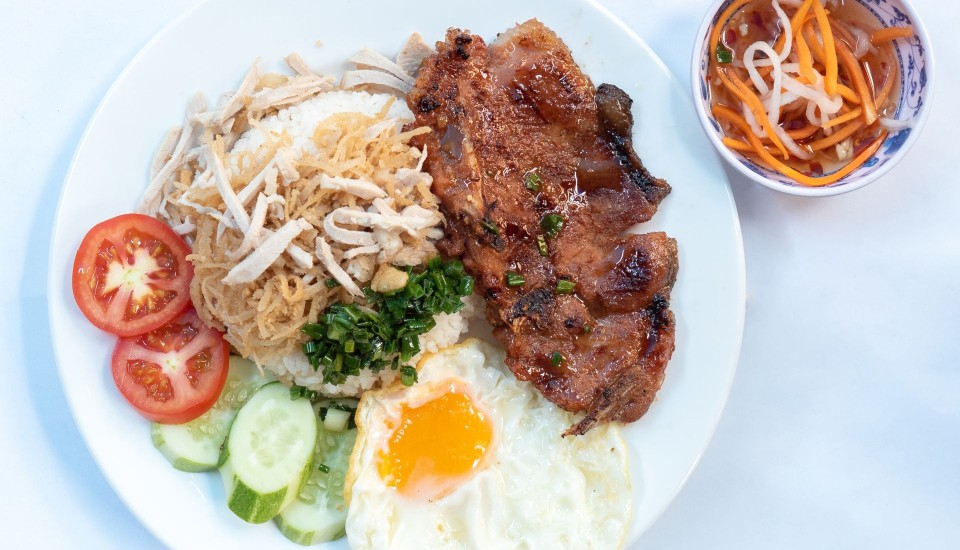 Bà Năm An Lạc - Cơm Tấm - Cách Mạng Tháng 8 ở Quận Tân Bình, TP. HCM | Video | Foody.vn