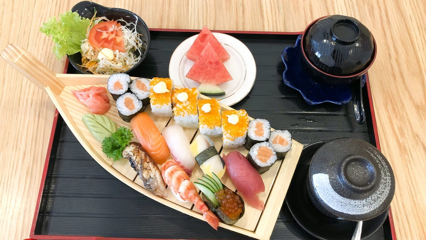 TORU Japanese Restaurant - Sushi, Sashimi & Lẩu Giấy Kami - 205 Đống Đa ...