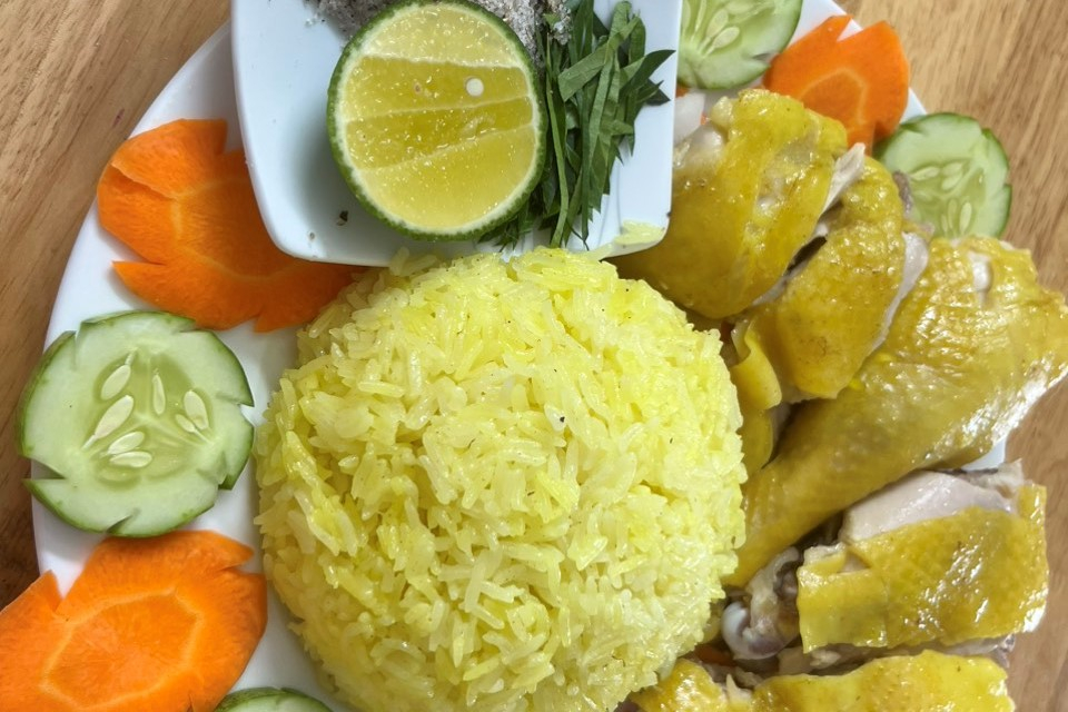 Cơm Gà Tam Kỳ - Nước Ép Cô Ba ở Quận Phú Nhuận, TP. HCM | Foody.vn