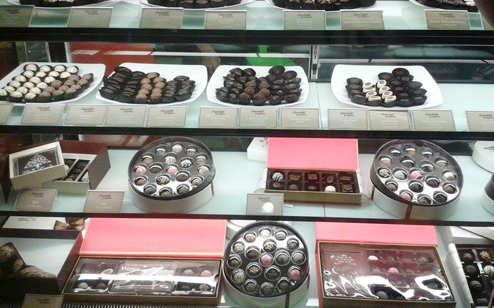 Chocolate Graphics - AEON Mall Tân Phú ở Quận Tân Phú, TP. HCM | Foody.vn