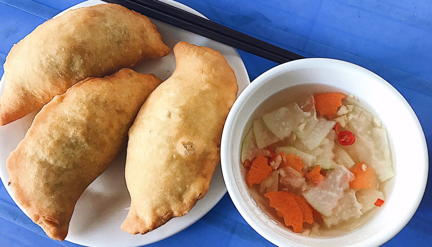 Cô Yến - Bánh Batiso, Tiết Hầm & Gà Hầm ở Tp. Cẩm Phả, Quảng Ninh ...