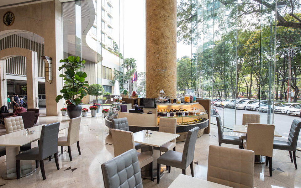 The Lounge - New World Saigon Hotel ở Quận 1, TP. HCM | Foody.vn