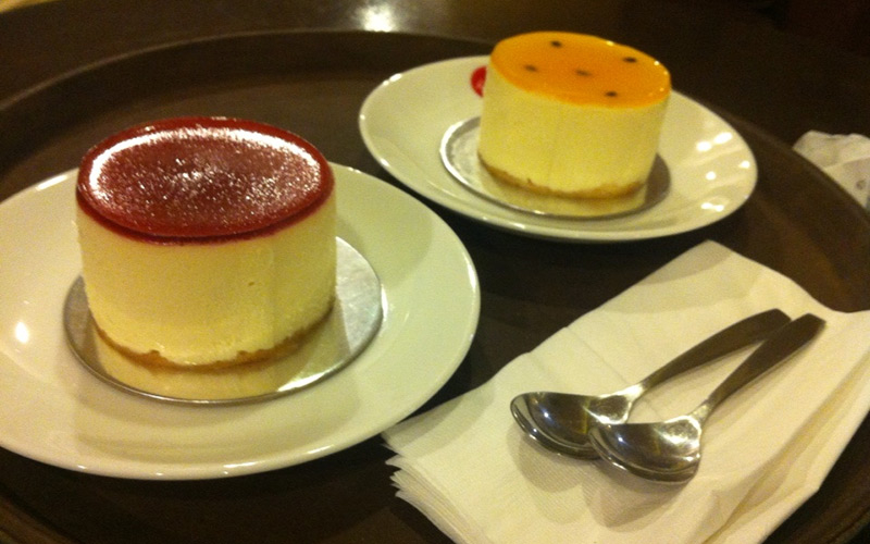 Sài Gòn Givral Cafe - Nguyễn Văn Linh ở Quận 7, TP. HCM | Video | Foody.vn