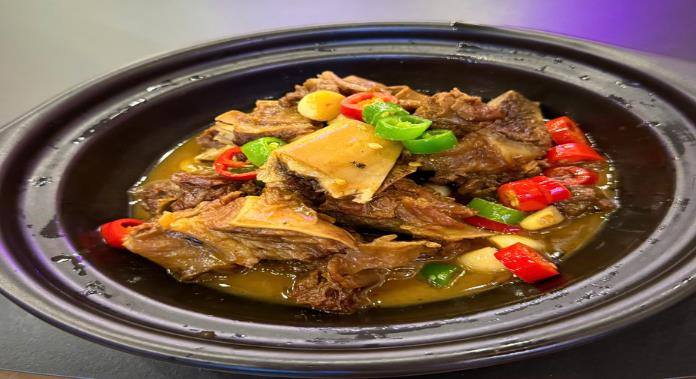 Tiệm Nướng Tân Long Ký Trung Hoa - Cống Quỳnh ở Quận 1, TP. HCM | Video | Foody.vn