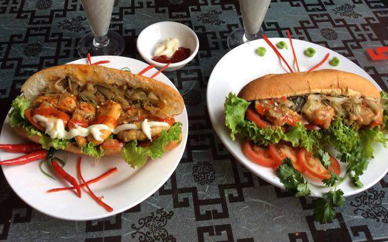 Thuy Bread - Bánh Mì Hội An ở Quận Long Biên, Hà Nội | Foody.vn