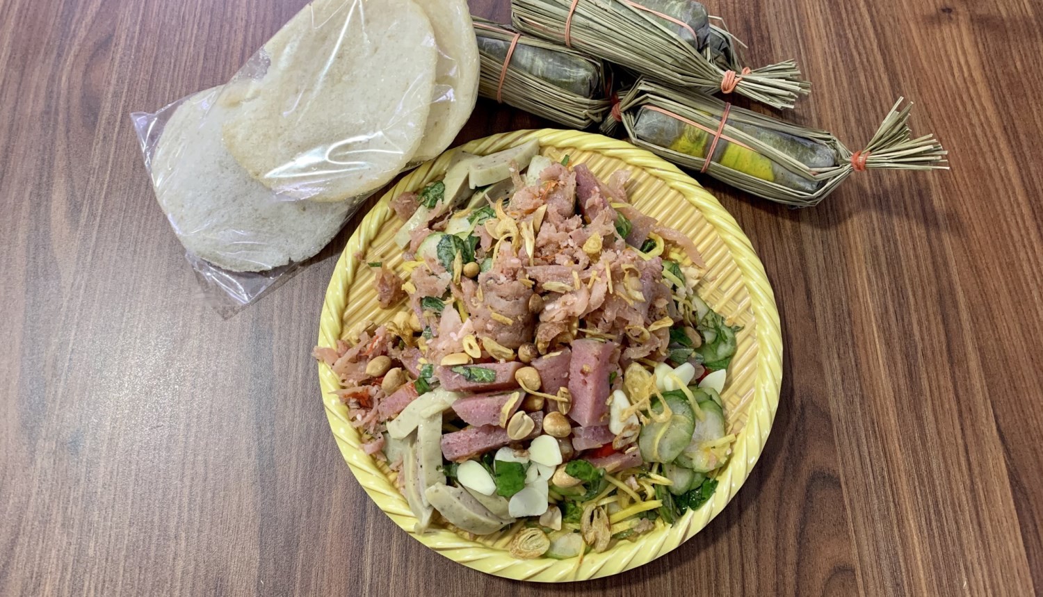 Cô Sáu - Nem Tré Trộn ở Quận 3, TP. HCM | Foody.vn